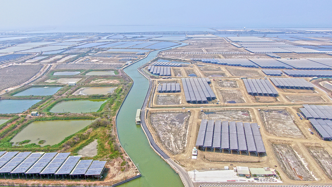 Solar System Retention Pond Drainage in Tainan, Taiwan